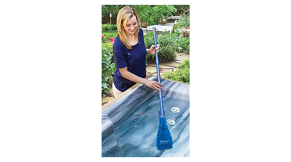 POOL BLASTER Spa Vac Recharge Cordless Small Pool, Spa & Hot Tub Vacuum ...