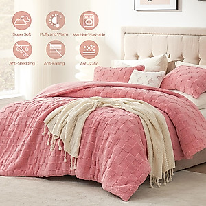 Cozy Bliss Fluffy Queen Size Comforter Set, Farmhouse Jacquard Checkered Sherpa Bed Set, Ultra Soft Thick Bedding Set for Winter, 3 Pieces, 1 Fuzzy Comforter & 2 Pillow Shams, Hot Pink