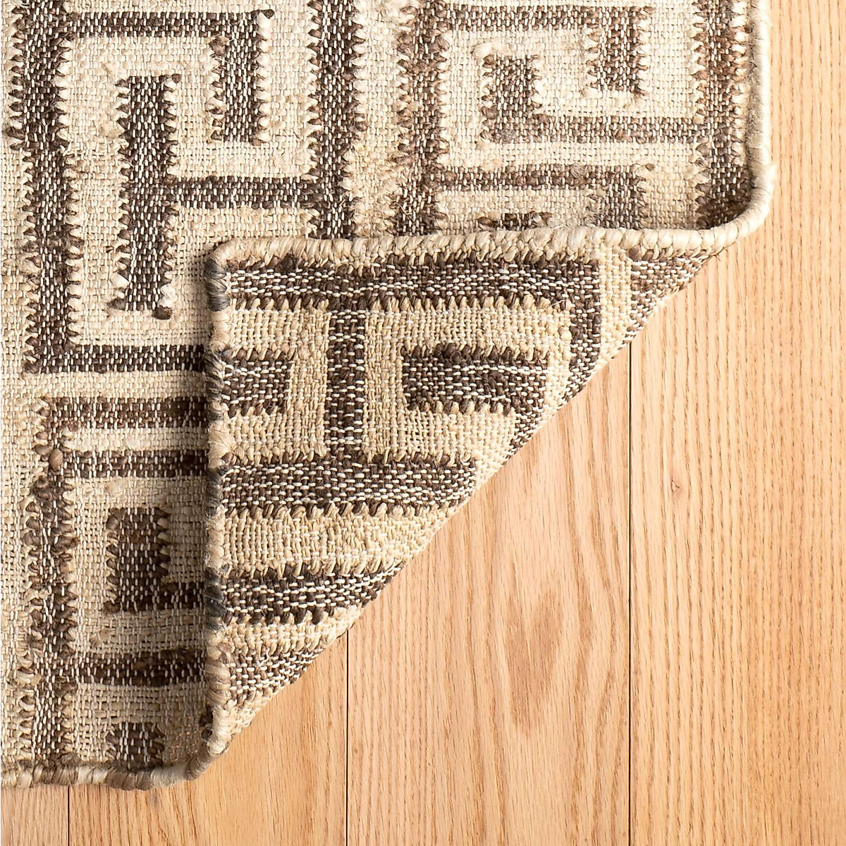 Dash and Albert Auricula Handwoven Jute Rug, 8 X 10 Feet, Black/Neutral Geometric Pattern