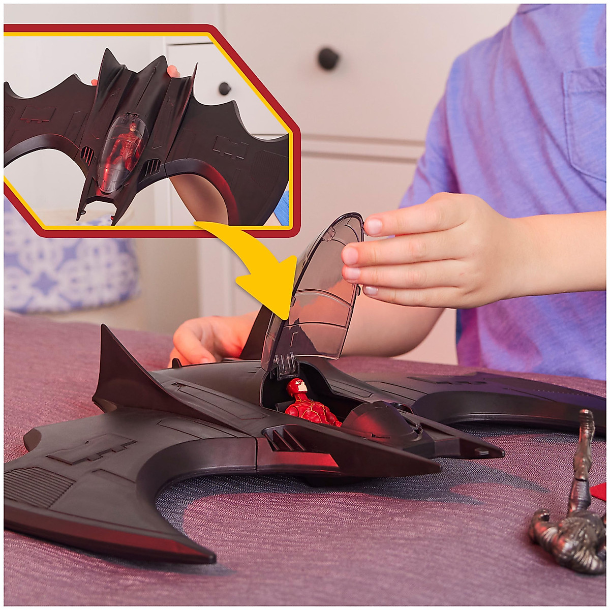 DC Comics, The Flash Batwing Battle Set (Amazon Exclusive)| Supergirl, NAM-Ek, Flash Action Figures, 4-inch | Kids Toys for Boys and Girls Ages 4+