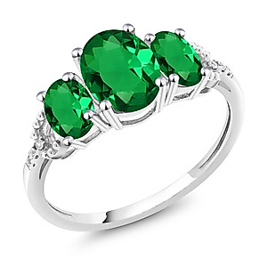 Gem Stone King 10K White Gold Green Simulated Emerald and Diamond Accent 3-Stone Engagement Ring For Women (1.85 Cttw) (Size 7)