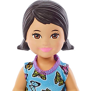 Barbie Skipper Babysitters Inc Doll & Accessories Set with Brunette Doll in Butterfly Dress, Potty & Bathroom-Themed Pieces