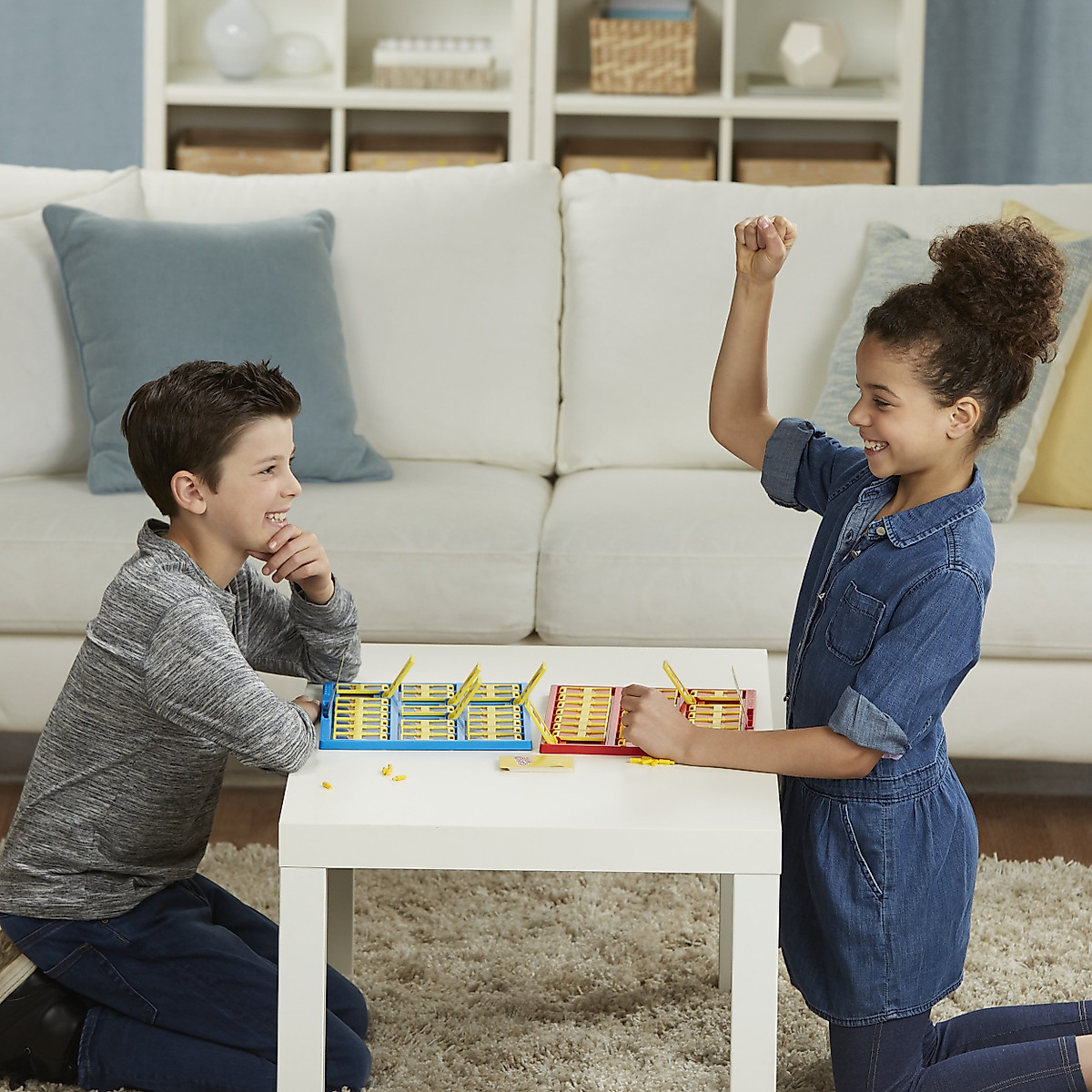 Hasbro Gaming Guess Who? Classic Game Multi