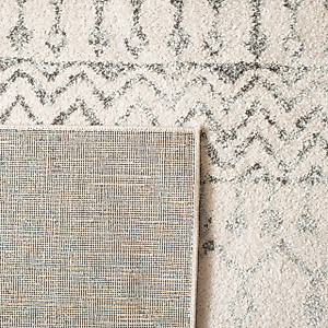 SAFAVIEH Tulum Collection 5' Square Ivory/Grey TUL270A Moroccan Boho Distressed Non-Shedding Living Room Bedroom Area Rug