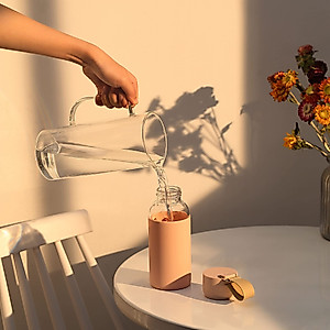 Aurfedes Borosilicate glass water bottle, with sealing cap and silicone sleeve, reusable glass water bottle, suitable for beverage, juice, soda, cola, as gift, etc (Blue)