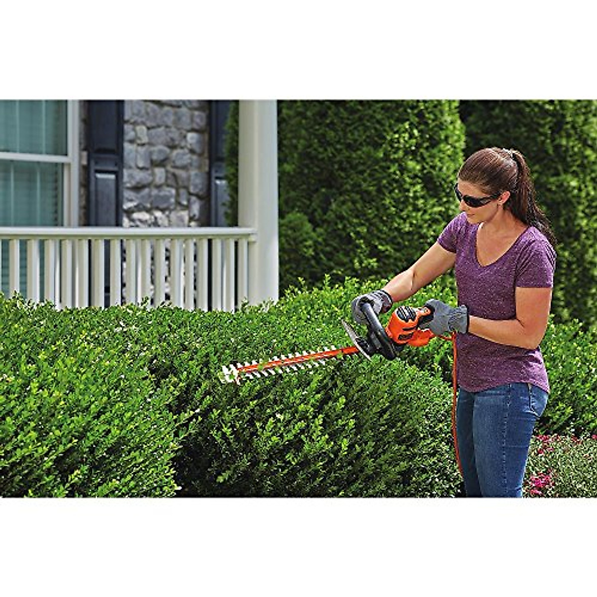 BLACK+DECKER Hedge Trimmer with Sawblade, Electric, 22-Inch (BEHTS400)
