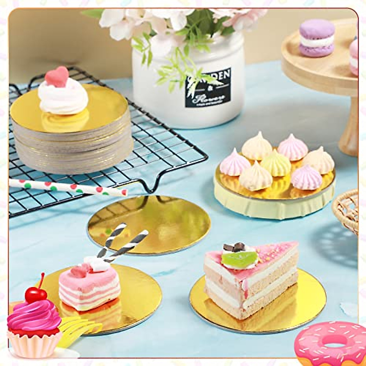 Honeydak 50 Pack Golden Cake Base Grease Proof Circle Plate Cardboard Rounds Mini Boards Laminated Mousse 4 Inch for Kitchen Baking Caking Pizza Dessert Cupcake Tiered Tray Display