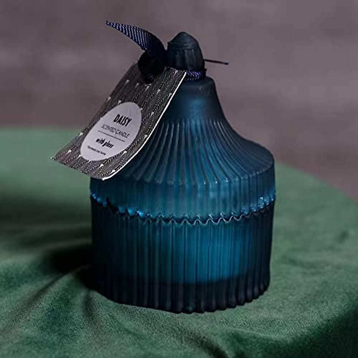 Scented Candles Gift for Women, Soy Candles with Luxury Candle Jar and Lid for Home Scented, Aromatherapy Candle Gifts Set for Christmas Day, Birthday, Mothers Day, Valentine's Day (Daisy, Small)