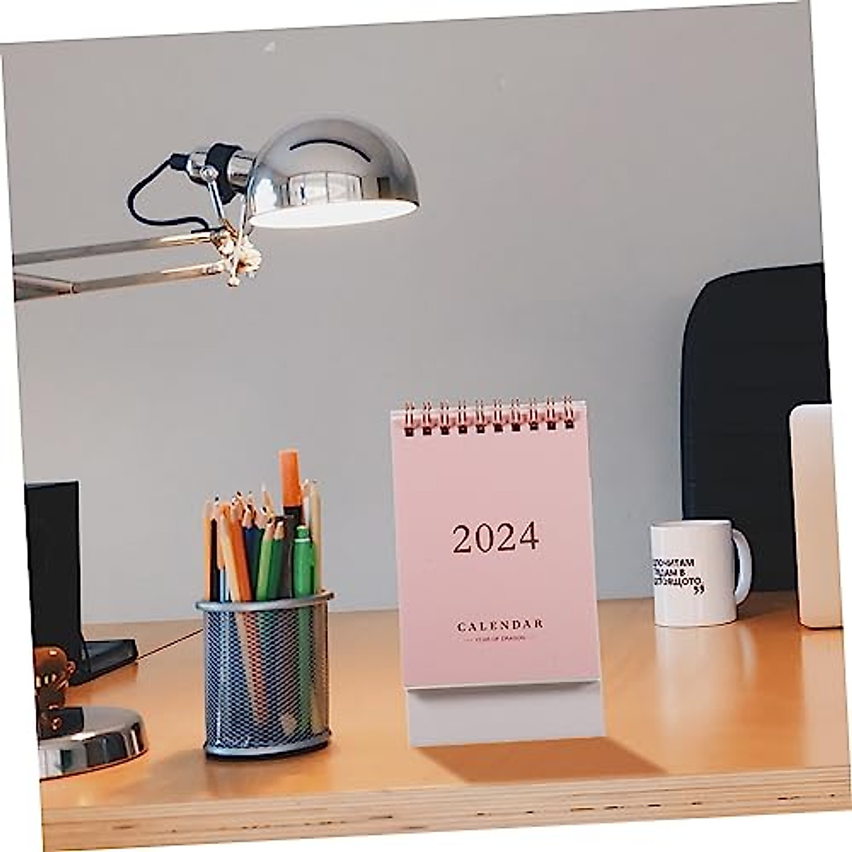 Didiseaon Easel Calendar 2024 Office Supplies Desk Calendar Daily Schedule Planner Mini Monthly Calendar Desk Pad Calendar To- Do Decor 2024 Desktop Calendar Scroll Simple Clamshell Paper