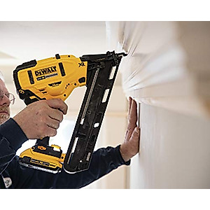 DEWALT 20V MAX Finish Nailer Kit, Angled, 15GA, Battery, Charger & Bag (DCN650D1)