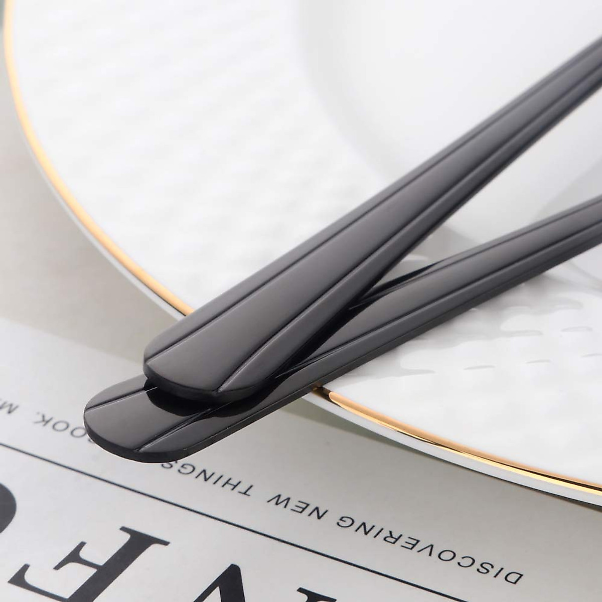 BuyGo Silverware Set, 32-Piece Flatware Set for 8 Stainless Steel Dinnerware Set Cutlery Tableware, Include Dinner Knife/Fork/Spoon/Teaspoon, Dishwasher Safe