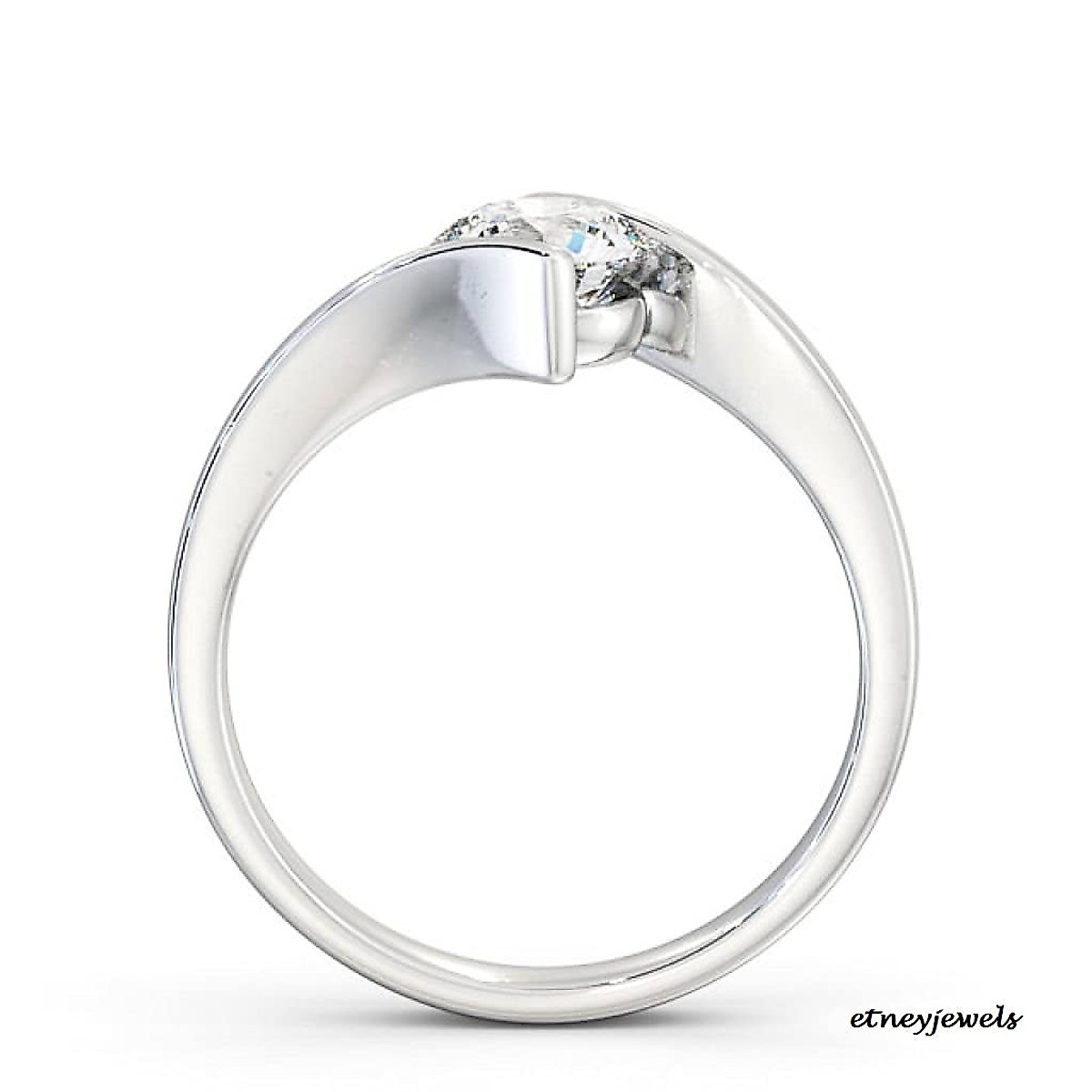 etneyjewels Moissanite 1 TCW Round CutSolitaire Engagement Bridal Ring For Women In 10KT Solid Gold In Prong Setting For Wedding Anniversary (Clarity VVS1-VVS2, Color D-E,7)