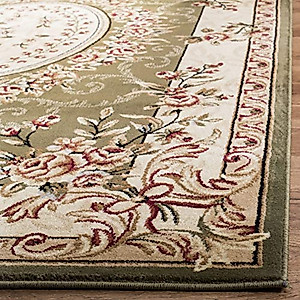 SAFAVIEH Lyndhurst Collection 4' x 6' Sage / Ivory LNH328B Traditional European Medallion Non-Shedding Living Room Bedroom Accent Rug