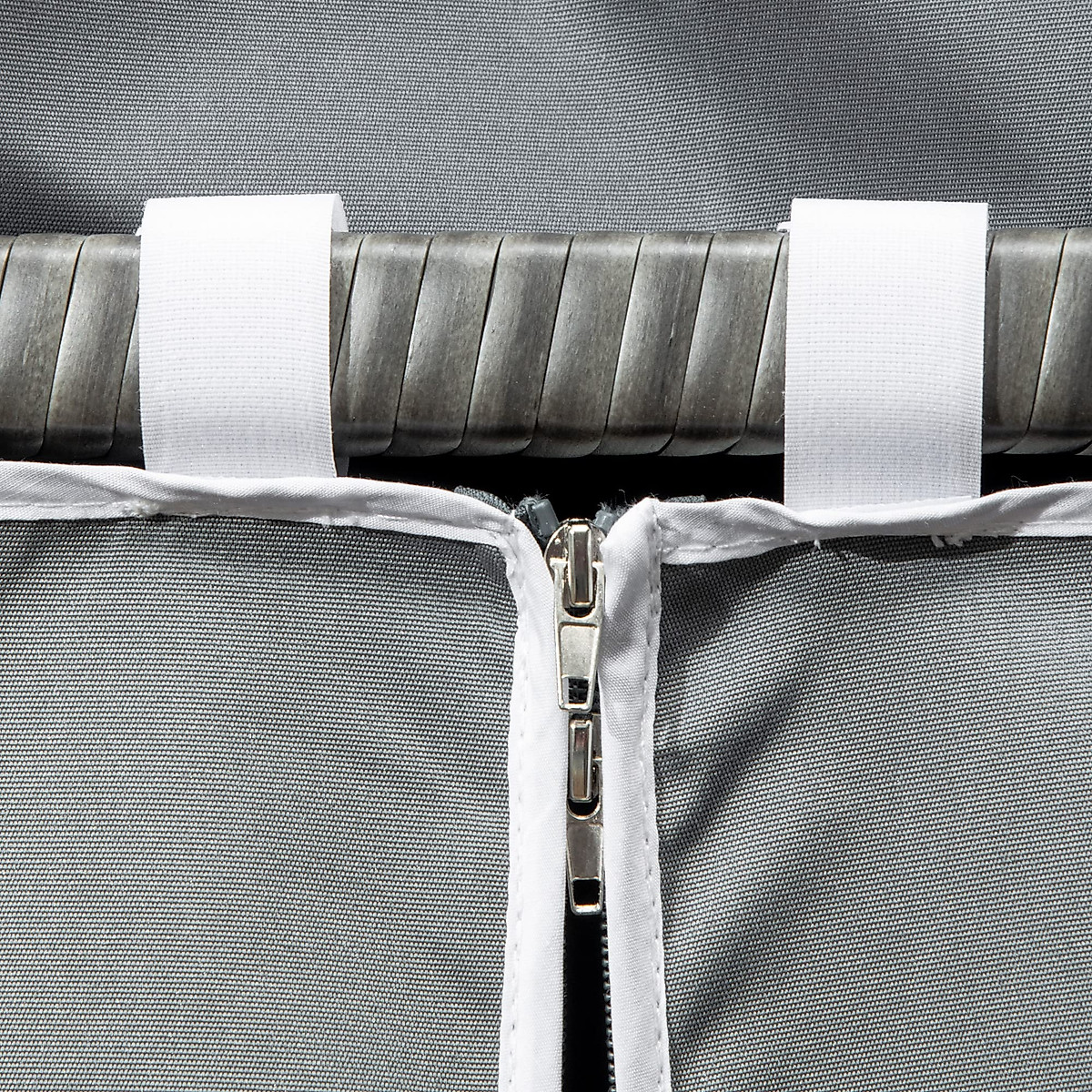 Outsunny Outdoor Towel Valet Caddy, Covered Poolside Towel Holder Rack, Shelf, Basket, Rolling PE Rattan Wicker Storage on Wheels, Gray