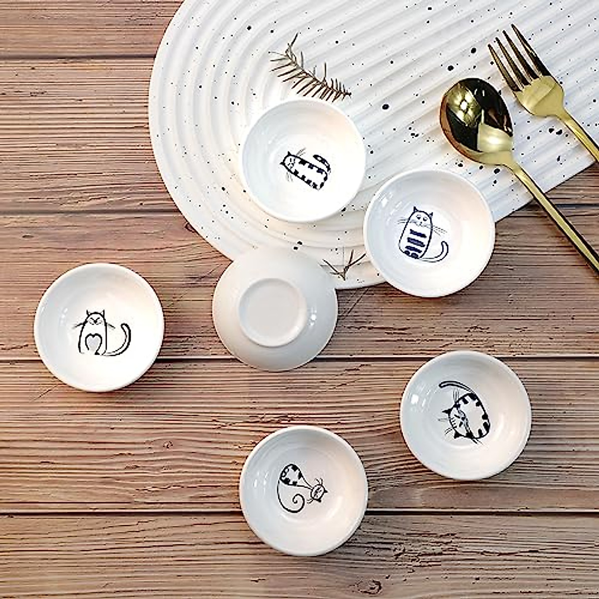 SOCOSY Super Cute Cat Ceramic Sauce Dish/Seasoning Dish/Sushi Soy Dipping Bowl/Appetizer Plates/Serving Dish for Kitchen Home(Set of 6)
