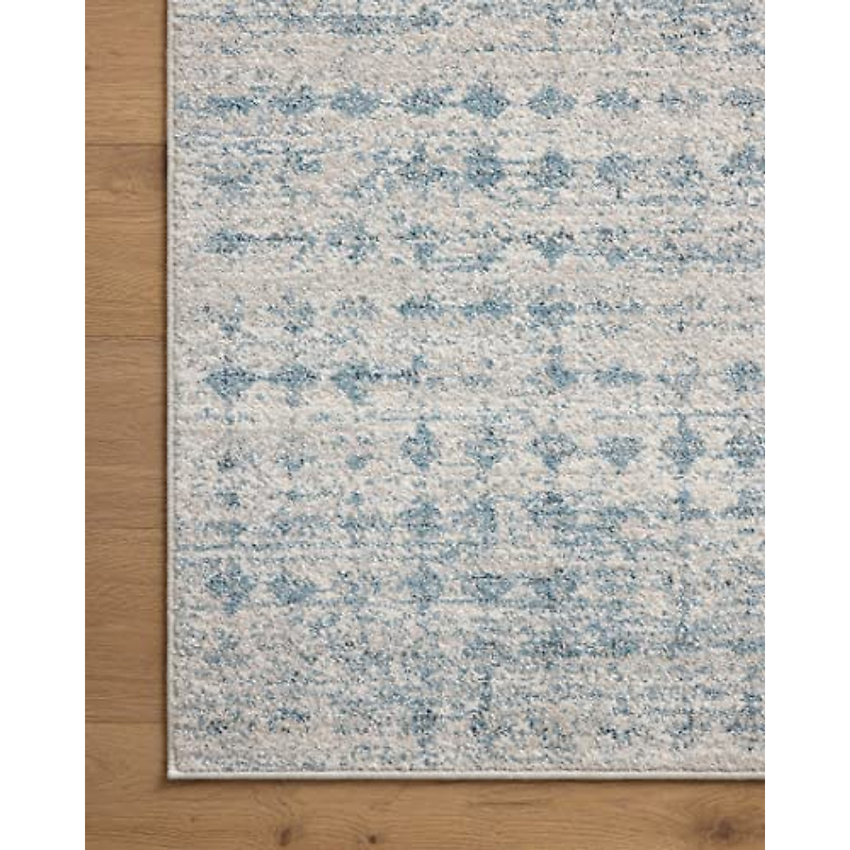 Loloi II Kamala Collection KAM-04 Sky/Dove, Transitional 2'-3" x 3'-10" Accent Rug