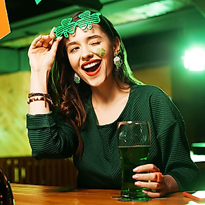 2 Pairs St. Patrick's Day Earrings Beaded Shamrock Hat and Beer Cup Drop Dangle St. Patrick's Day Clover Green Leaf Earring Irish Jewelry Gift for Girl Women Lucky Holiday Party Favors Accessories