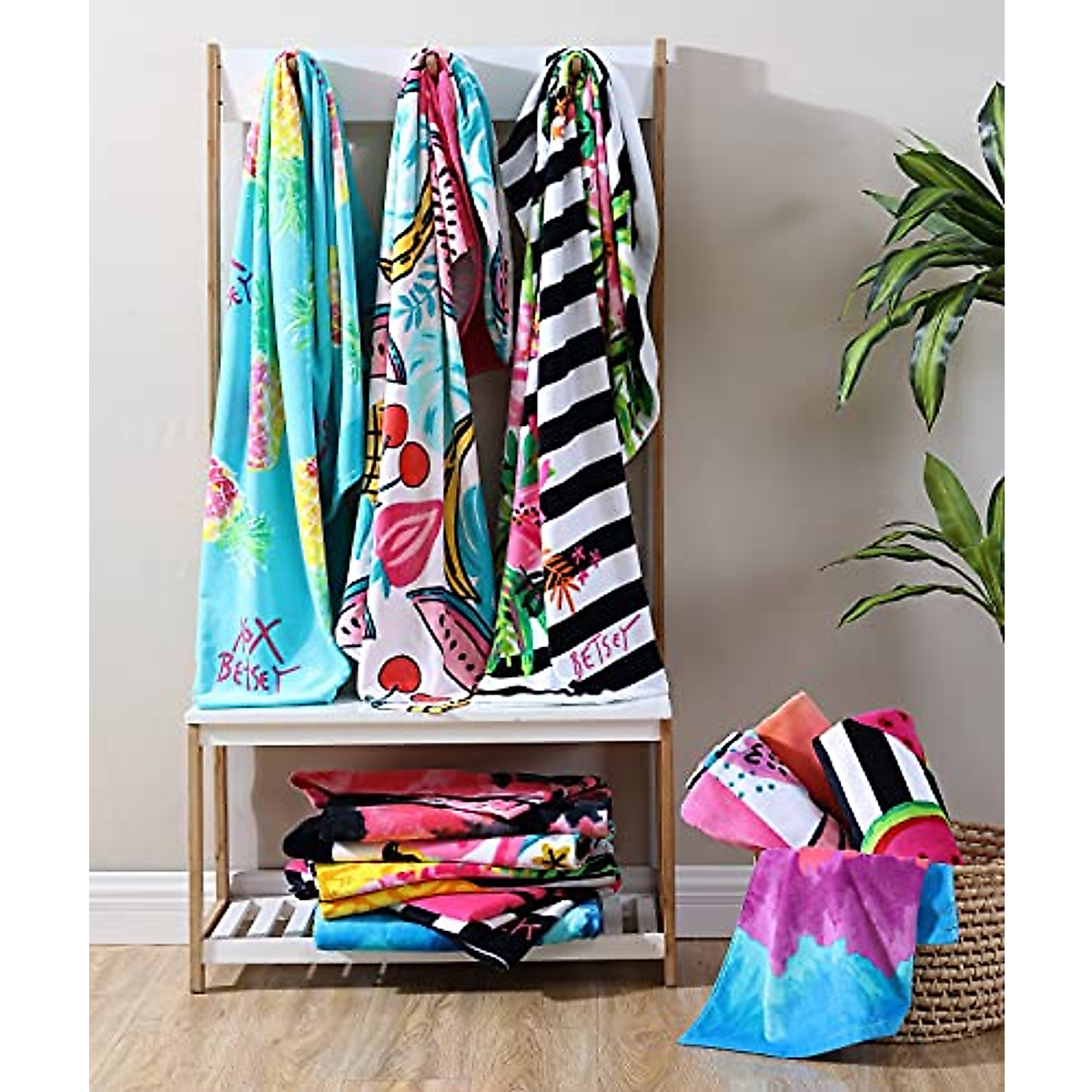 Betsey Johnson - Beach Towel Set, Highly Absorbent & Fade Resistant Beach Accessories, Ideal for Pool, Picnic, or Beach (Island Vibes & Chill Pineapple, 2 Piece)