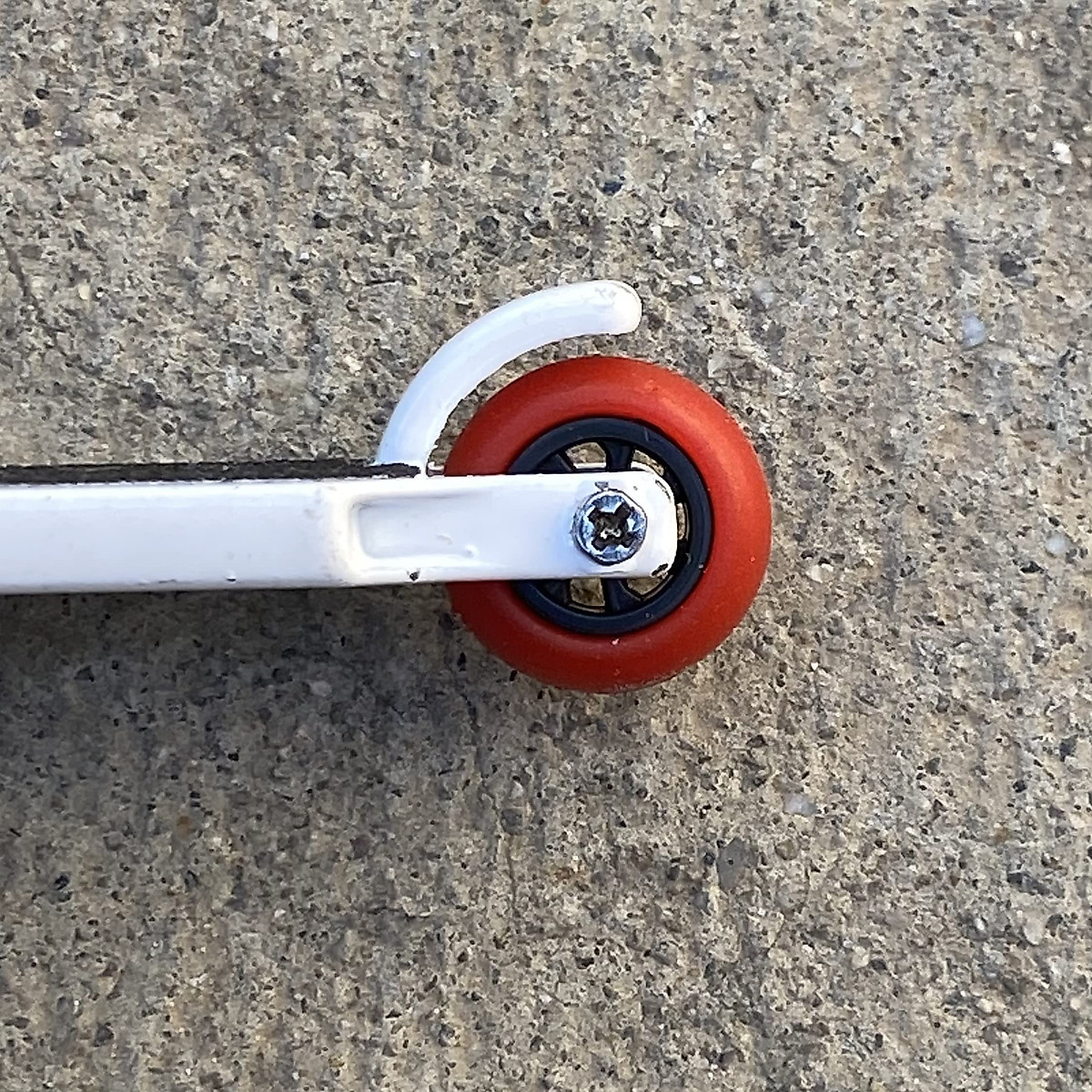 Yllo Professional Finger Scooter Toy Made of Alloy Metal with Changeable bar Grips, Rubberized Wheels, and Two Piece Fork. for use Fingerboard Obstacles, Fingerboard Parks, and competitions. - White