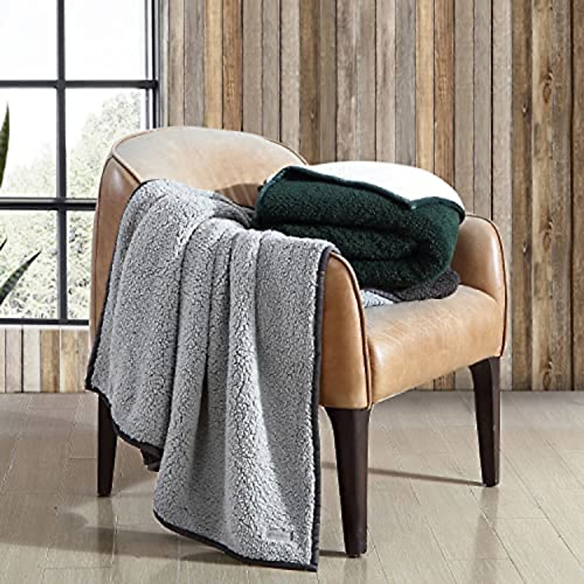 Eddie Bauer - Throw Blanket, Reversible Sherpa Bedding, Medium Weight & Warm Home Decor (Green, Throw)
