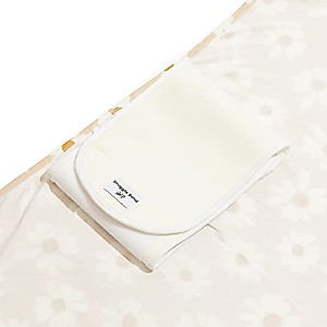 Freshly Picked Swaddle Blanket, One-Size-fits-All, Daisy Fields