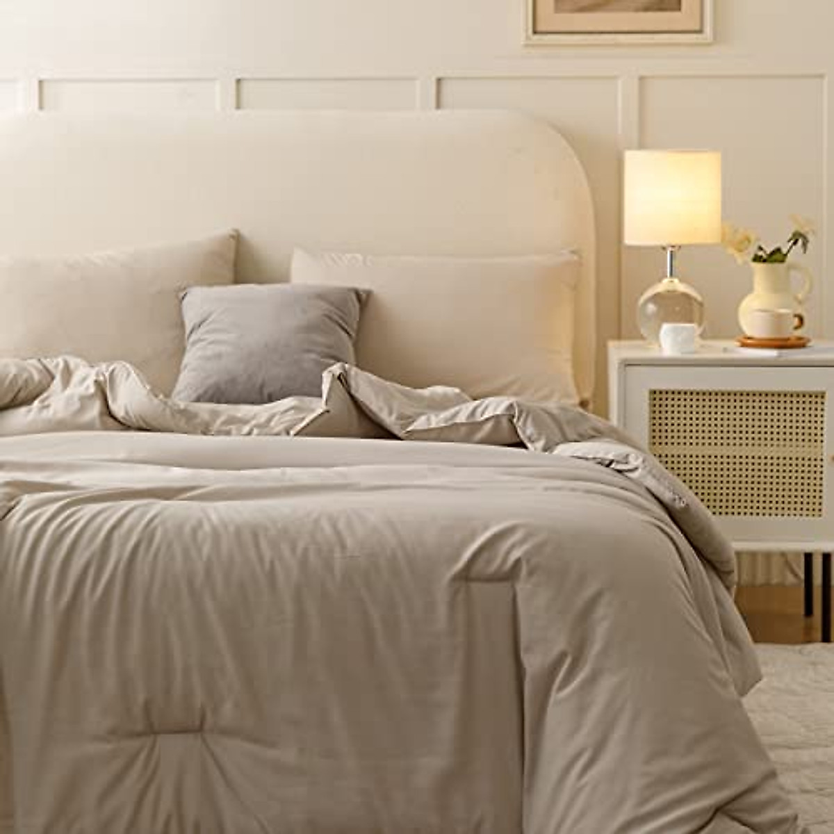 ROSGONIA Oatmeal Comforter Set King- 3pcs (1 Comforter & 2 Pillowcases) for Women and Men- Reversible Soft Warm Lightweight Microfiber Farmhouse Comforter for All Season