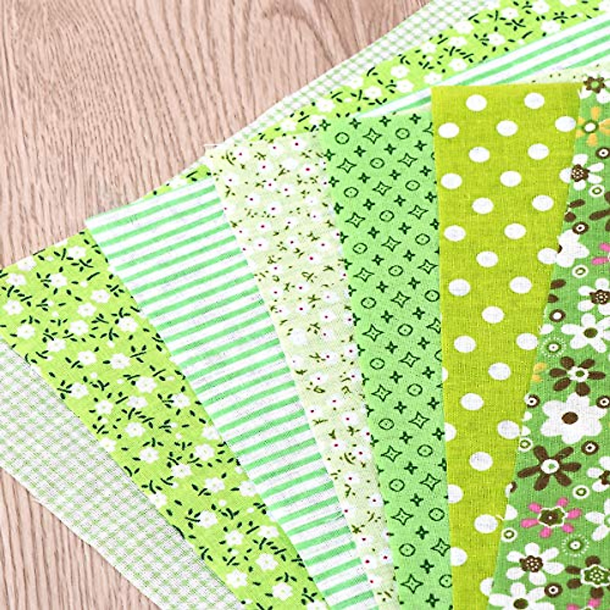 Healifty Cotton Cloth Craft Fabric Scraps 6pcs Cotton Craft Fabric Bundle Squares Patchwork Cloth for DIY Sewing Quilting Scrapbooking (Green) Felt Sewing Squares Quilting Precut Squares