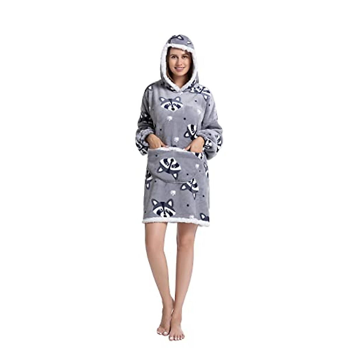 LUSJNGE Adult Sherpa Wearable Blanket Hoodie for Women Teen Girls Giant Hooded Blanket Sweatshirt Fluffy Comfy Fleece Snuggie Blankets with Sleeves Raccoons