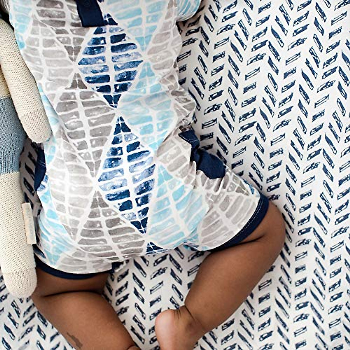 Burt's Bees Baby - Fitted Crib Sheet, Boys & Unisex 100% Organic Cotton Crib Sheet for Standard Crib and Toddler Mattresses (Guide the Way)28x52 Inch (Pack of 1)