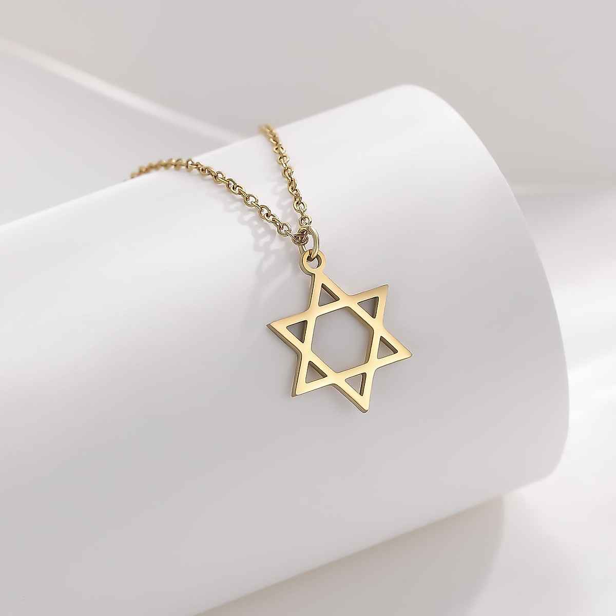 AILUOR 18K Gold Plated Megan Star of David Pendant Necklaces, Six Pointed Megan Star Jewish Israel Jewelry for Women/Men Hip Hop Jewelry (Gold)