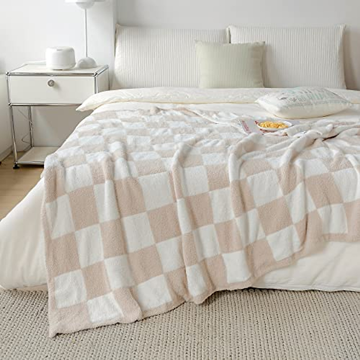 Ultra Soft Classic Checkerboard Chessboard Knitted Throw Blankets Fluffy Microfiber Lightweight Warm Cozy Bed Blankets Decor for Couch Sofa Bed (Cream, Throw 51"X63")