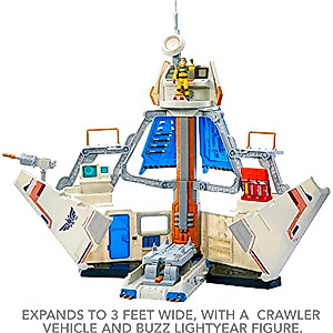 Mattel Lightyear Toys Playset with Buzz Lightyear Action Figure and Vehicle Launch Ramp and Sounds, Ultimate Star Command Base