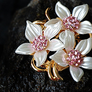 Merdia Brooch Pin for Women Stylish Flowers Brooch with Created Crystal 17.6g | Brooches and Pins for Women | Flower Brooch | Flower Pins | Brooch for Women | Brooch Pins | Elegant Pins