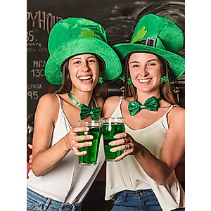 St Patricks Day Earrings for Women Sparkling Shamrock Dangle Earrings Trendy Green Shamrock Drop Earrings for Teen Girls Lightweight Irish Festival Earrings Jewelry Gifts(Leather)