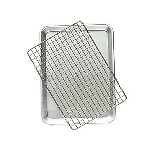 Nordic Ware Naturals® Quarter Sheet with Oven-Safe Nonstick Grid
