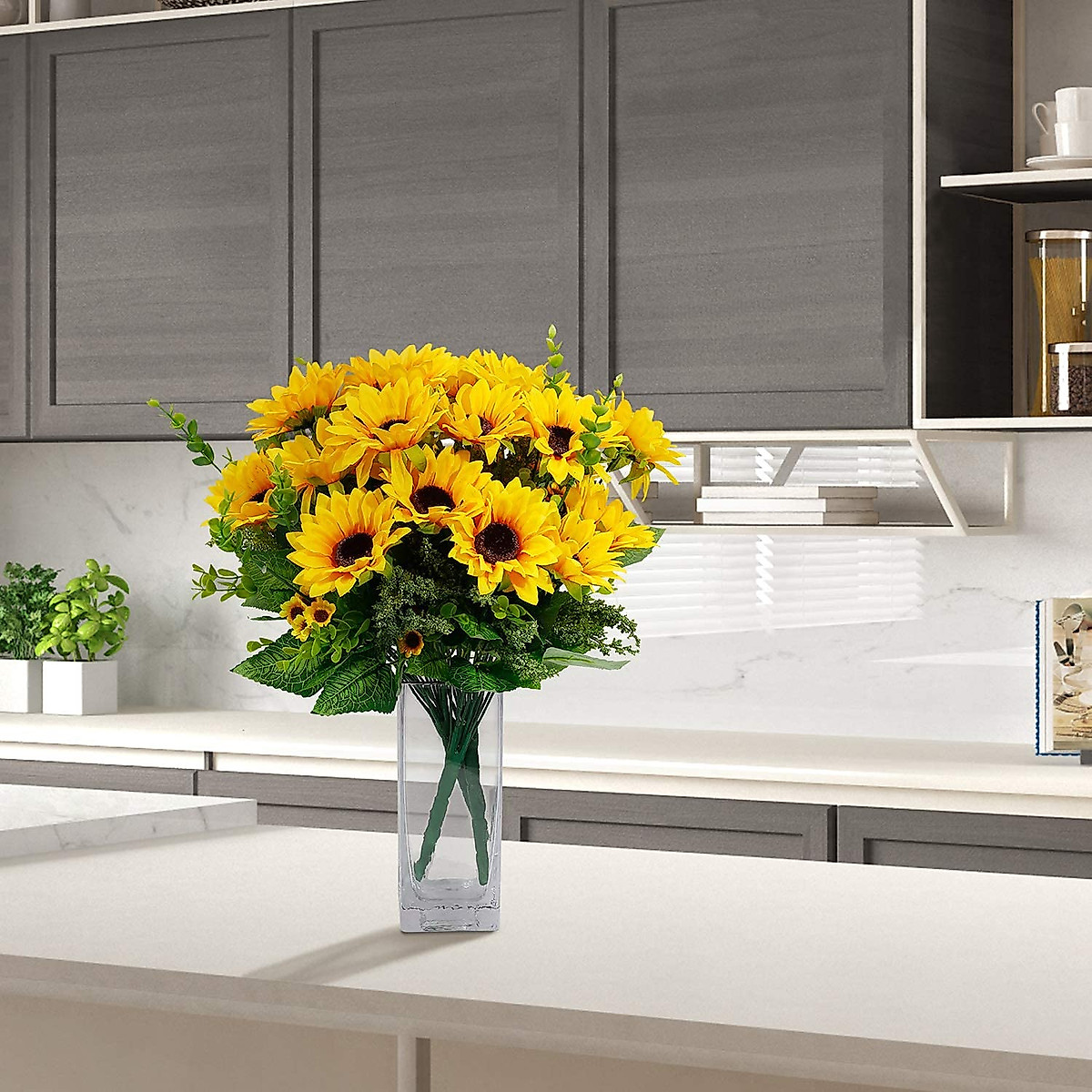 LIVILAN Sunflowers Artificial Flowers 2 Bunches Fake Sunflowers Silk Flowers Sunflower Bouquet Yellow Flowers Wedding Decor Home Hotel Office Party Garden Decorative Flowers Table Centerpiece