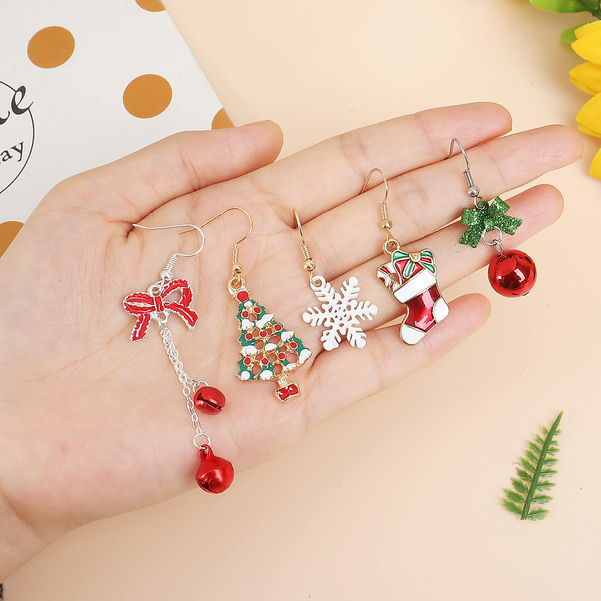 18 Pairs Christmas Earrings Bulk Cute Christmas Jingle Bell Santa Claus Pearl Tree Bow Earrings Xmas Jewelry Dangle Earrings Set for Women