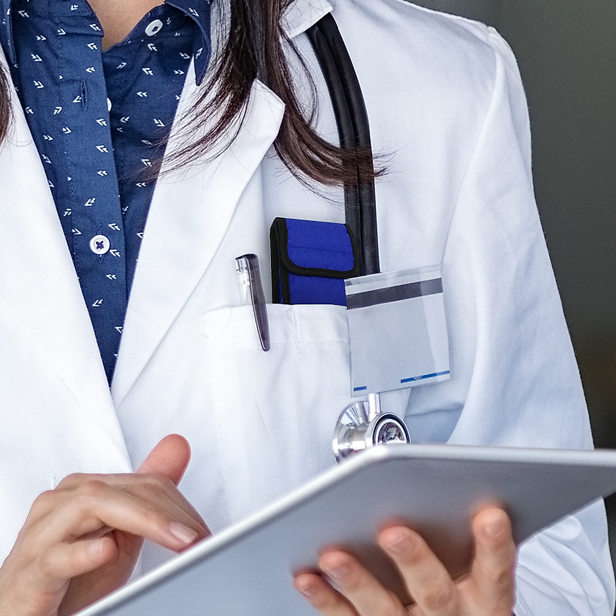 SURGICAL ONLINE Fiber Optic Mini Otoscope Rainbow Many Colors - Pocket Otoscope with Case ENT Diagnostic Set w/Extra Bulb Included (Blue)