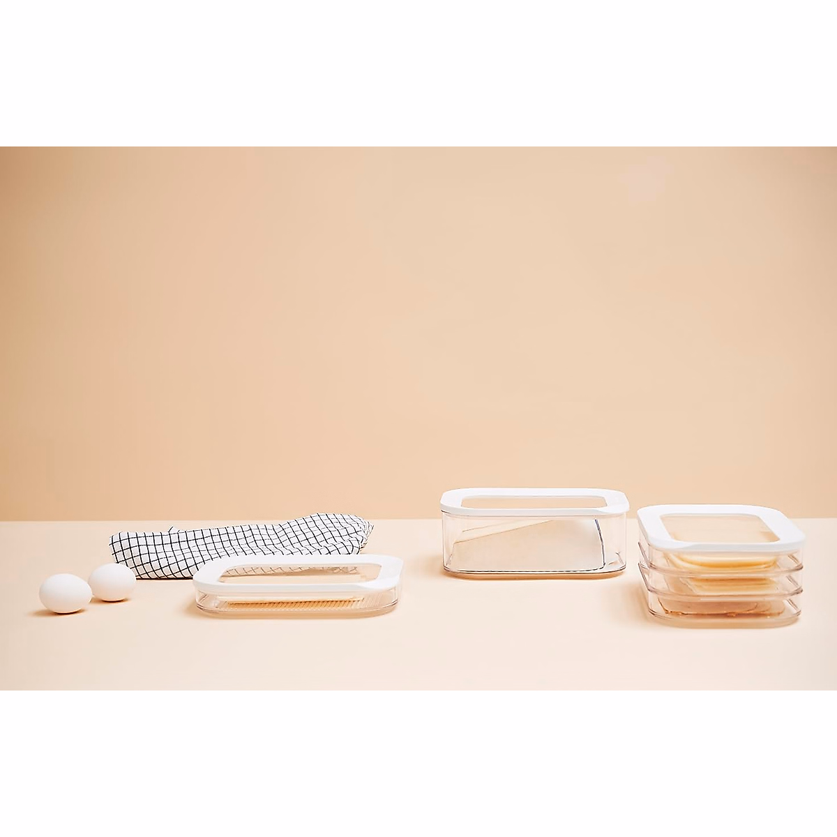 Mepal, MODULA Cheese Dome for Cheddar or Parmesan Including Transparent Dome and Cutting Board, Airtight, Portable, BPA Free, Holds 95 oz, 1 Count