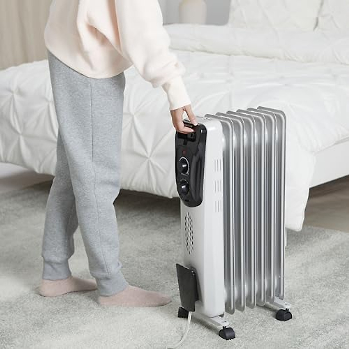 Amazon Basics Oil Heater, Radiator Heater for Indoor Use, With Over-Heat Protection, 7 Oil-Filled Steel Fins, 3 Heat Settings, ETL-certified Safety, 1500W, White, 11"D x 14.8"W x 25.2"H