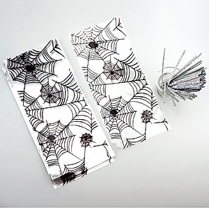 FAZHBARY 100 PCS Halloween Cellophane Bags Black Spider Halloween Goodie Bags Candy Spider Web Treat Bag Cello Bags Gift Bags for Party Wrapping Supplies