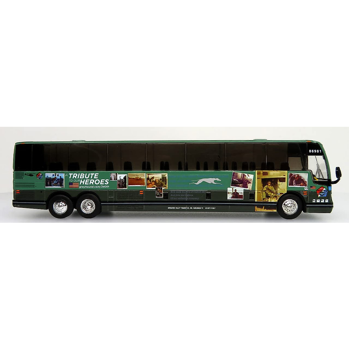 Prevost X345 Bus Greyhound Military Tribute Special Edition 1/87 Scale-HO Scale Iconic Replicas 3rd Editon