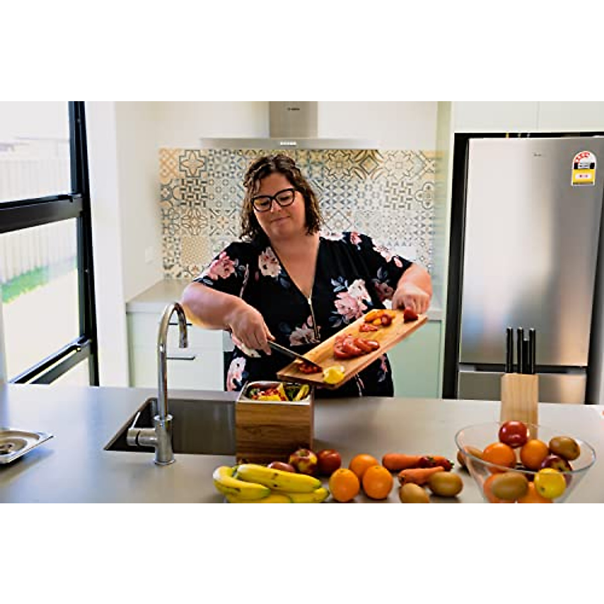 KIITLY | Countertop Compost Bin for Kitchen - Indoor Composter with Lid | Smell Proof, Odorless, and Stainless Steel Food Scrap Container with Wood Box (Bamboo, Small)