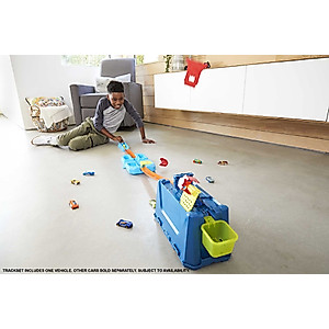 Hot Wheels Track Builder Unlimited Stunt Crash Box Playset with 18 Building Components in Storage Box with Lid & One 1:64 Scale Hot Wheels Car, Awesome Gift for Kids 6 to 12 Years Old