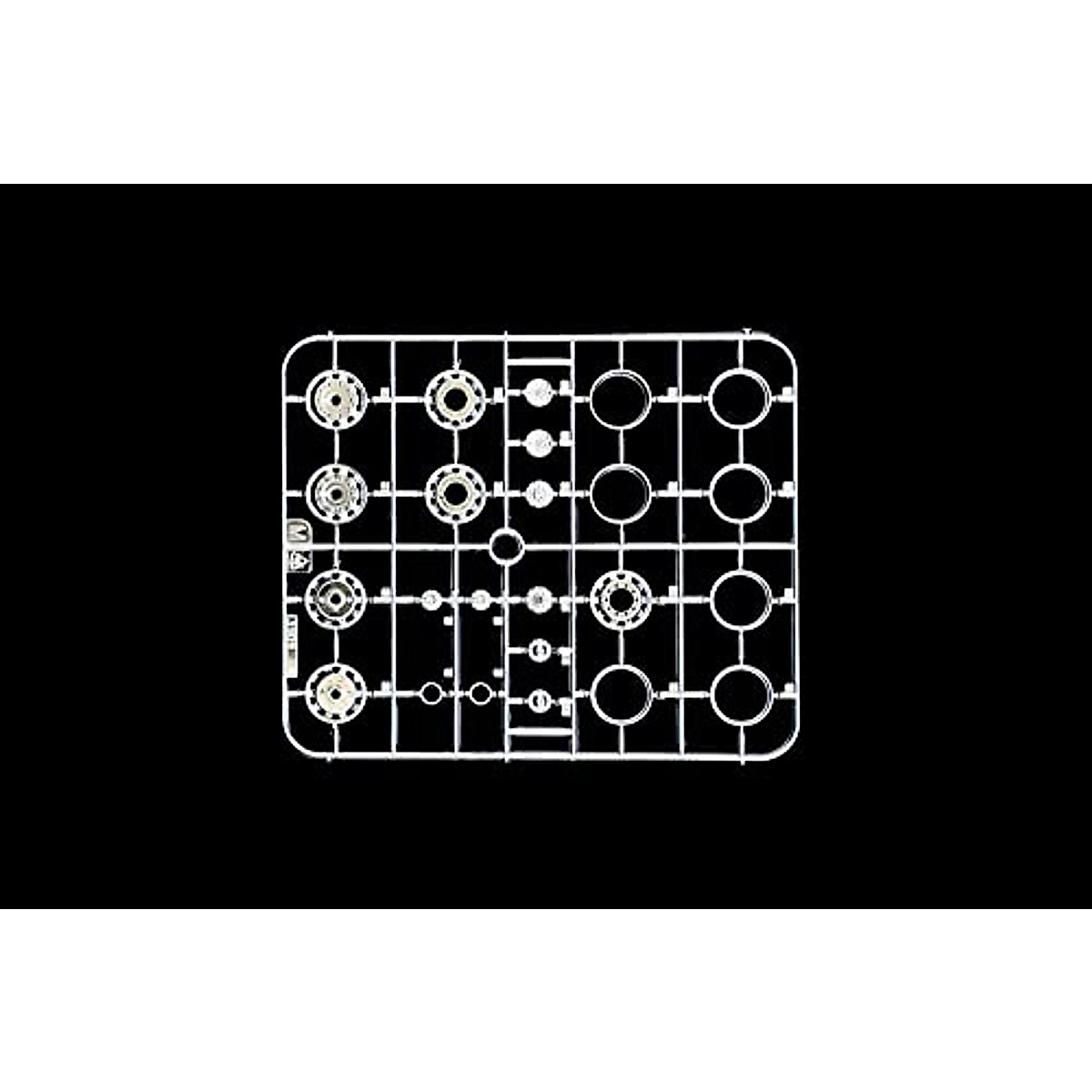 Italeri 3952S - 1:24 Scania R730 Streamline Show Truck, Model Making, Kit, Stand Model Making, Crafts, Hobby, Gluing, Plastic Kit, Detailed, Unisex Adults, Black