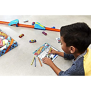 Hot Wheels HW Celebration Box Complete Starter Set with 6 1:64 Scale Cars, Track, Connectors, 4-Speed Launcher, Ramps, Activity Page & Stickers, Gift for Kids 4 Years Old & Up