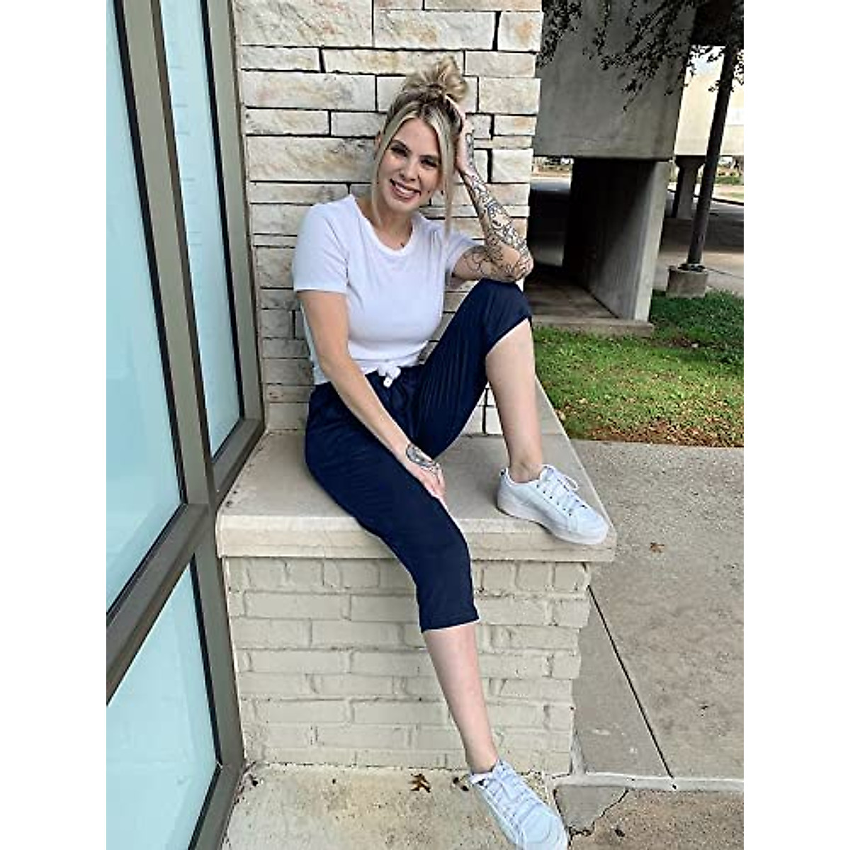 TARSE Womens Capris Yoga Workout Sweatpants Pockets Loose Drawstring Capri Pants Lounge Pajama Cropped Pants (NavyBlue,L)