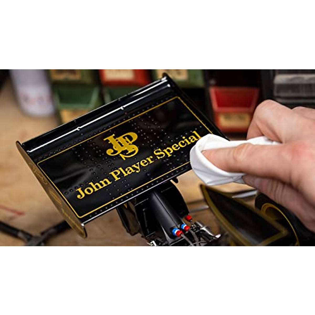 Pocher Lotus 72D John Player Special Emerson Fittipaldi 1972 British Grand Prix 1:8 Scale Diecast Model Kit HK114