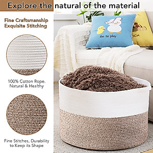 XXXL Blanket Basket Large Blanket Storage Living Room 21.7" x 21.7" x 13.8" Basket for Storing Blankets and Toys + Small Basket for Toys, Keys| Basket for Blankets Brown and White