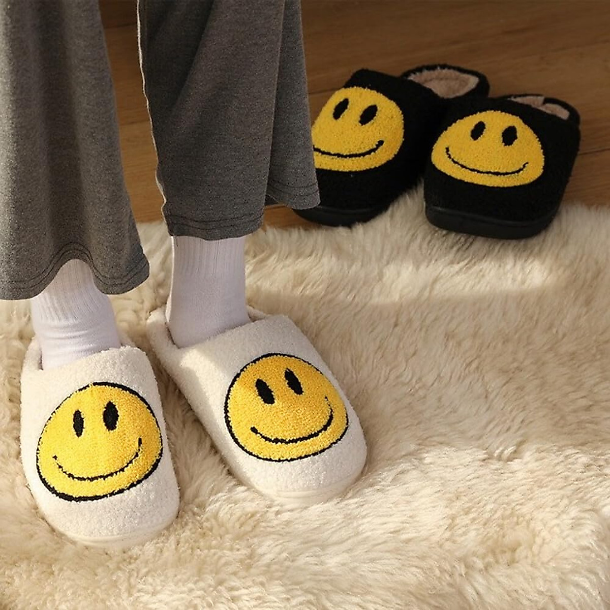 dubuto Smile Face Slippers for Girls Boys, Cute Soft Plush Anti-slip House Kids Girls Slippers with Memory Foam Warm Cartoon Happy face Shoes for Indoor Outdoor